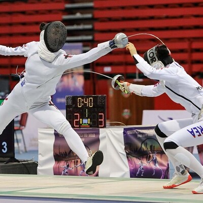 Two Bronze Medals for Hong Kong Fencing Team